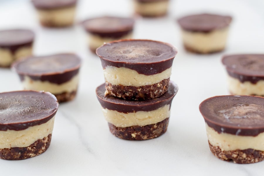 Raw Peppermint Slice Bites | Becomingness